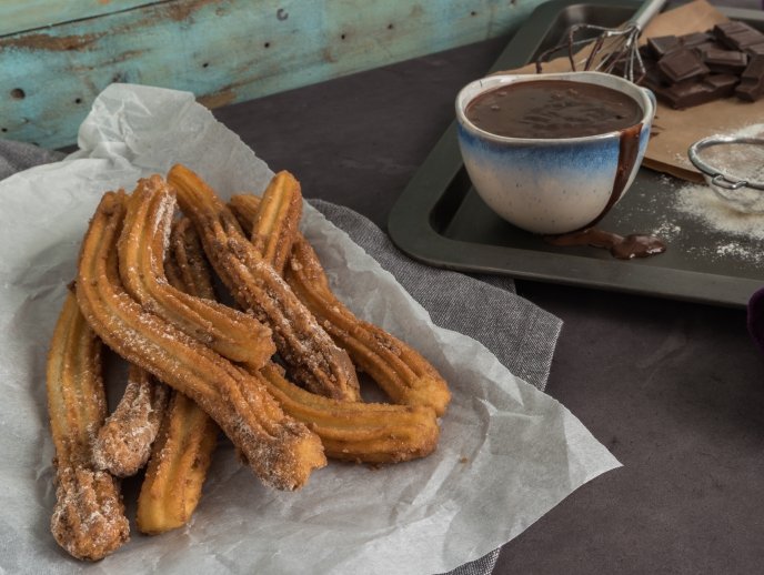 Mexican Churros with Chocolate Chili Dipping Sauce | Welcome to Lindos ...
